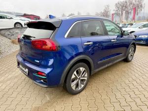 Blue Kia Niro 2021 in Kaunas, with an engine capacity of 0.00 L and mileage of 61 thousand km for 21678 €, photo 7 on AUTOMOTO.COM.LV