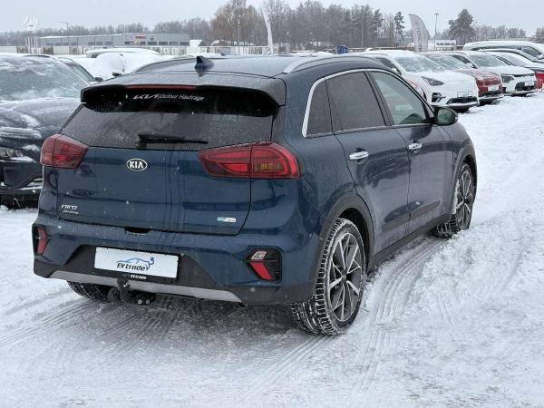 Blue Kia Niro 2021 in Vilnius, with an engine capacity of 1.58 L and mileage of 107 thousand km for 16999 €, photo 2 on AUTOMOTO.COM.LV