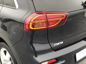 Blue Kia Niro 2021 in Riga, with an engine capacity of 0.00 L and mileage of 87 thousand km for 19900 €, photo 10 on AUTOMOTO.COM.LV