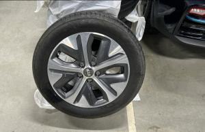 Blue Kia Niro 2021 in Riga, with an engine capacity of 0.00 L and mileage of 87 thousand km for 19900 €, photo 15 on AUTOMOTO.COM.LV