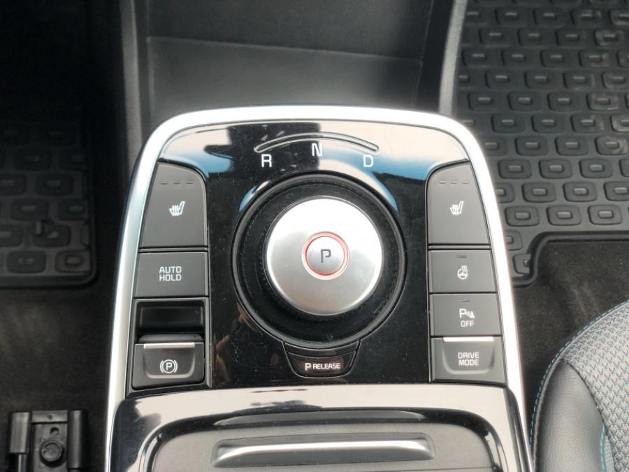 Blue Kia Niro 2021 in Riga, with an engine capacity of 0.00 L and mileage of 87 thousand km for 19900 €, photo 21 on AUTOMOTO.COM.LV