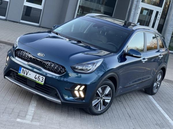 Синий Киа Niro 2021 в Рига, объемом двигателя 1.60 л и пробегом 97 тыс. км за 22500 €, фото 1 на AUTOMOTO.COM.LV