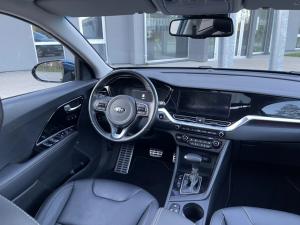 Синий Киа Niro 2021 в Рига, объемом двигателя 1.60 л и пробегом 97 тыс. км за 22500 €, фото 6 на AUTOMOTO.COM.LV