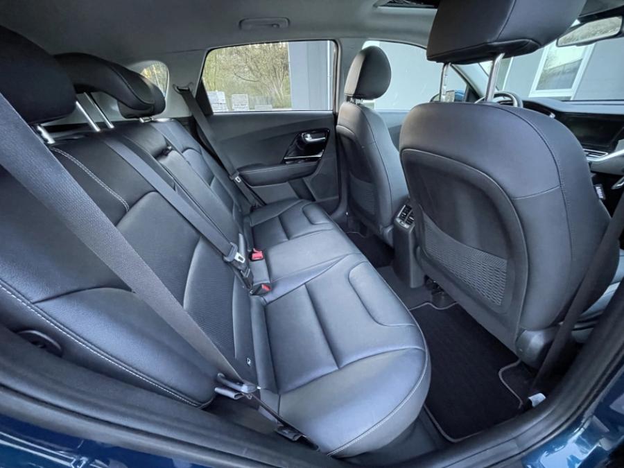 Синий Киа Niro 2021 в Рига, объемом двигателя 1.60 л и пробегом 97 тыс. км за 22500 €, фото 27 на AUTOMOTO.COM.LV