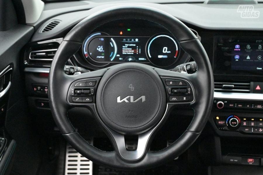 Blue Kia Niro 2022 in Kaunas, with an engine capacity of 0.00 L and mileage of 66 thousand km for 26460 €, photo 7 on AUTOMOTO.COM.LV