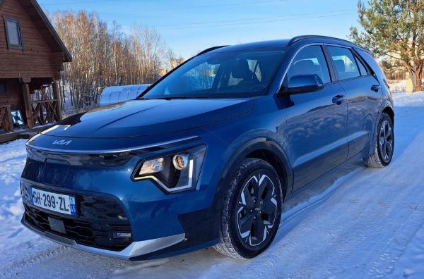 Zils Kia Niro 2022 Alīta, ar dzinēja tilpumu 0.00 L un nobraukumu 21 tūkst. km par 23800 €, foto 2 vietnē AUTOMOTO.COM.LV