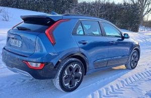 Zils Kia Niro 2022 Alīta, ar dzinēja tilpumu 0.00 L un nobraukumu 21 tūkst. km par 23800 €, foto 9 vietnē AUTOMOTO.COM.LV