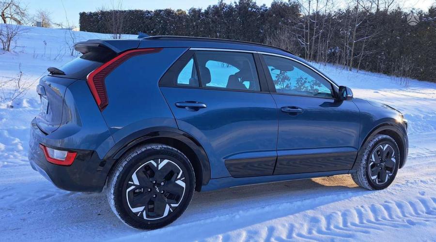 Zils Kia Niro 2022 Alīta, ar dzinēja tilpumu 0.00 L un nobraukumu 21 tūkst. km par 23800 €, foto 10 vietnē AUTOMOTO.COM.LV