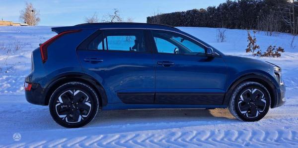 Zils Kia Niro 2022 Alīta, ar dzinēja tilpumu 0.00 L un nobraukumu 21 tūkst. km par 23800 €, foto 11 vietnē AUTOMOTO.COM.LV