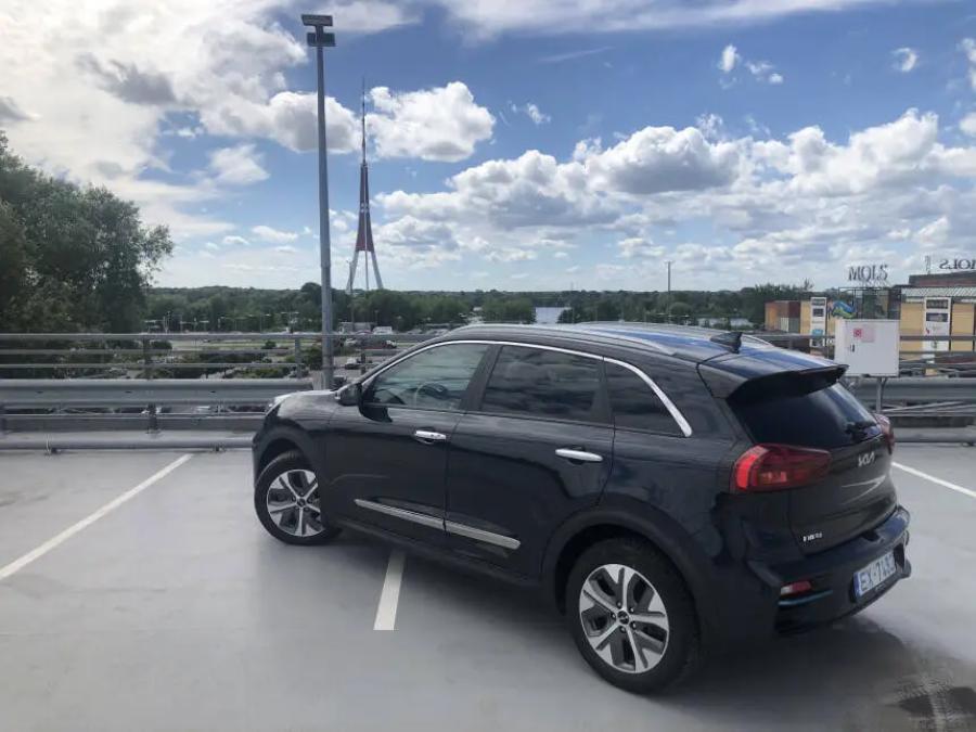 Zils Kia Niro 2022 Rīga, ar dzinēja tilpumu 0.00 L un nobraukumu 26 tūkst. km par 24900 €, foto 14 vietnē AUTOMOTO.COM.LV