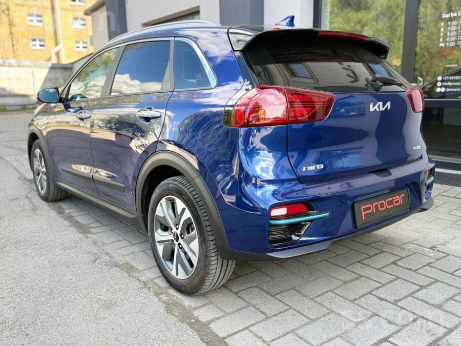 Синий Киа Niro 2022 в Рига, объемом двигателя 0.00 л и пробегом 30 тыс. км за 24990 €, фото 4 на AUTOMOTO.COM.LV
