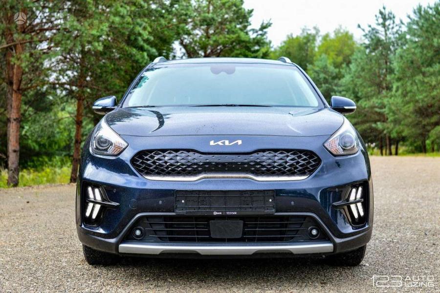 Blue Kia Niro 2022 in Kretinga, with an engine capacity of 1.60 L and mileage of 32 thousand km for 19788 €, photo 5 on AUTOMOTO.COM.LV