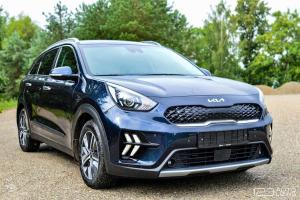 Blue Kia Niro 2022 in Kretinga, with an engine capacity of 1.60 L and mileage of 32 thousand km for 19788 €, photo 6 on AUTOMOTO.COM.LV
