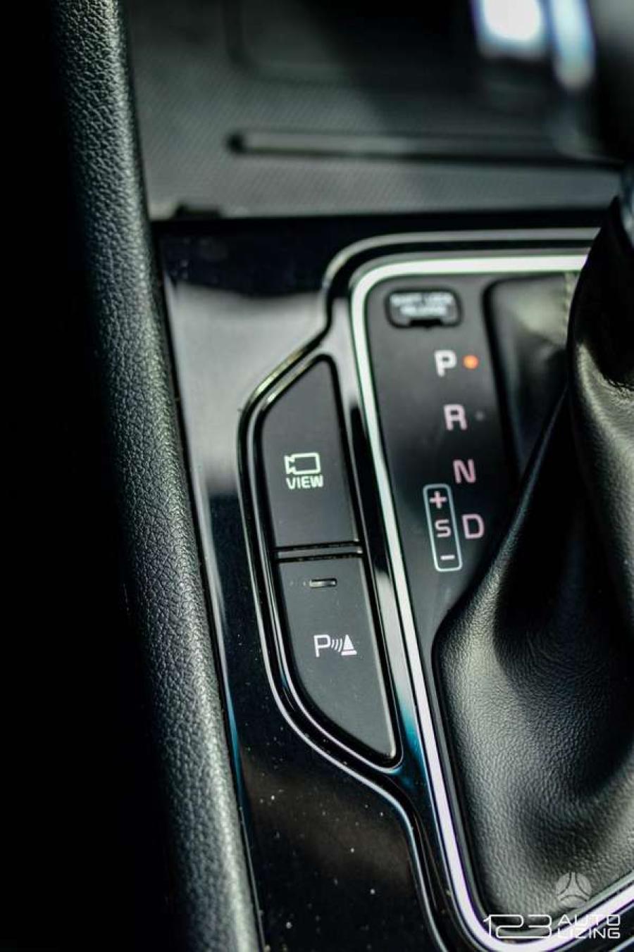 Blue Kia Niro 2022 in Kretinga, with an engine capacity of 1.60 L and mileage of 32 thousand km for 19788 €, photo 27 on AUTOMOTO.COM.LV