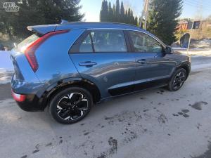 Zils Kia Niro 2023 Viļņa, ar dzinēja tilpumu 0.00 L un nobraukumu 55 tūkst. km par 22000 €, foto 4 vietnē AUTOMOTO.COM.LV