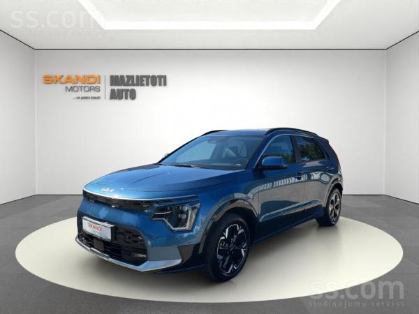 Синий Киа Niro 2023 в Рига, объемом двигателя 0.00 л и пробегом 18 тыс. км за 30990 €, фото 1 на AUTOMOTO.COM.LV