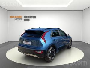 Синий Киа Niro 2023 в Рига, объемом двигателя 0.00 л и пробегом 18 тыс. км за 30990 €, фото 7 на AUTOMOTO.COM.LV
