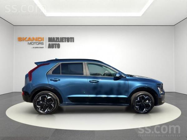 Синий Киа Niro 2023 в Рига, объемом двигателя 0.00 л и пробегом 18 тыс. км за 30990 €, фото 7 на AUTOMOTO.COM.LV