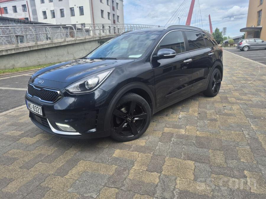 Синий Киа Niro 2019 в Елгава, объемом двигателя 1.60 л и пробегом 86 тыс. км за 16300 €, фото 1 на AUTOMOTO.COM.LV