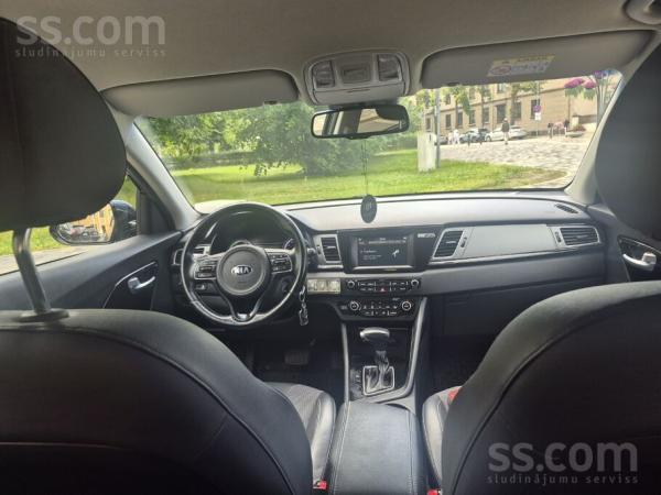 Blue Kia Niro 2019 in Jelgava, with an engine capacity of 1.60 L and mileage of 86 thousand km for 16300 €, photo 8 on AUTOMOTO.COM.LV