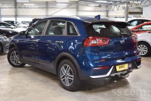 Blue Kia Niro 2019 in Riga, with an engine capacity of 1.60 L and mileage of 177 thousand km for 13500 €, photo 3 on AUTOMOTO.COM.LV