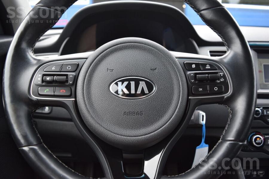 Blue Kia Niro 2019 in Riga, with an engine capacity of 1.60 L and mileage of 177 thousand km for 13500 €, photo 9 on AUTOMOTO.COM.LV