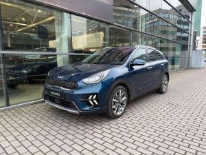 Blue Kia Niro 2021 in Vilnius, with an engine capacity of 1.60 L and mileage of 43 thousand km for 18500 €, photo  on AUTOMOTO.COM.LV