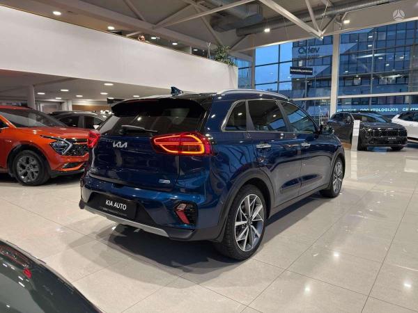 Zils Kia Niro 2021 Viļņa, ar dzinēja tilpumu 1.60 L un nobraukumu 43 tūkst. km par 18500 €, foto 2 vietnē AUTOMOTO.COM.LV