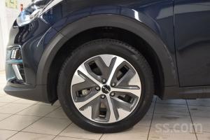 Blue Kia Niro 2021 in Riga, with an engine capacity of 1.60 L and mileage of 76 thousand km for 25490 €, photo 12 on AUTOMOTO.COM.LV