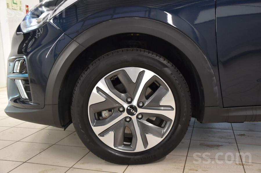 Blue Kia Niro 2021 in Riga, with an engine capacity of 1.60 L and mileage of 76 thousand km for 25490 €, photo 12 on AUTOMOTO.COM.LV