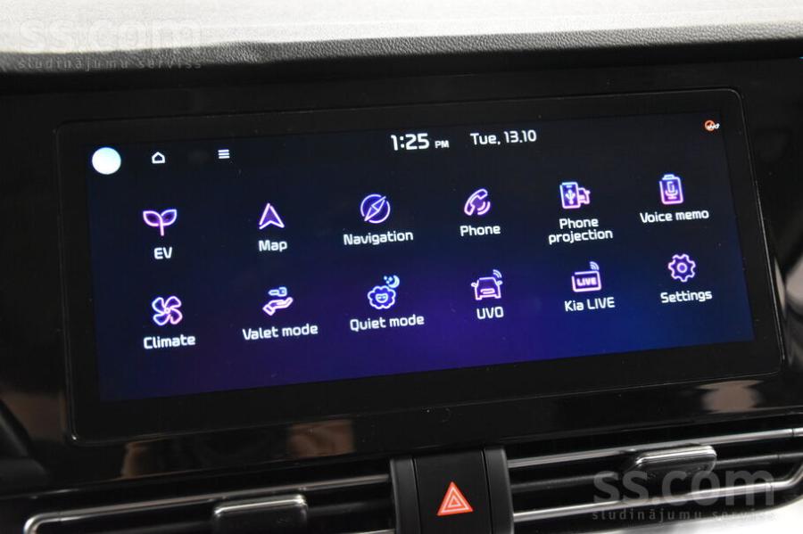 Blue Kia Niro 2021 in Riga, with an engine capacity of 1.60 L and mileage of 76 thousand km for 25490 €, photo 20 on AUTOMOTO.COM.LV