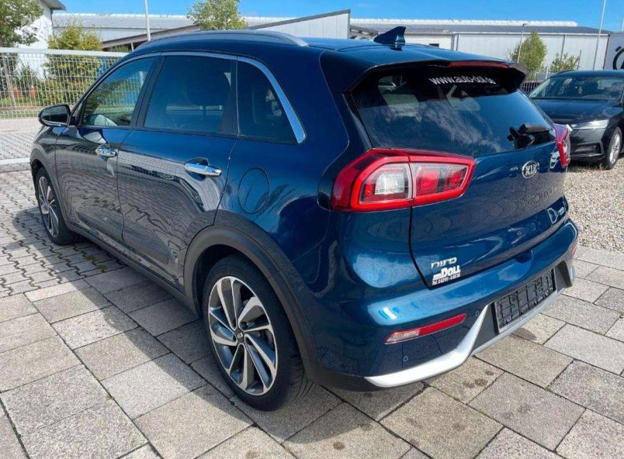 Zils Kia Niro 2017 Vilkaviškis, ar dzinēja tilpumu 1.60 L un nobraukumu 82 tūkst. km par 11300 €, foto 6 vietnē AUTOMOTO.COM.LV