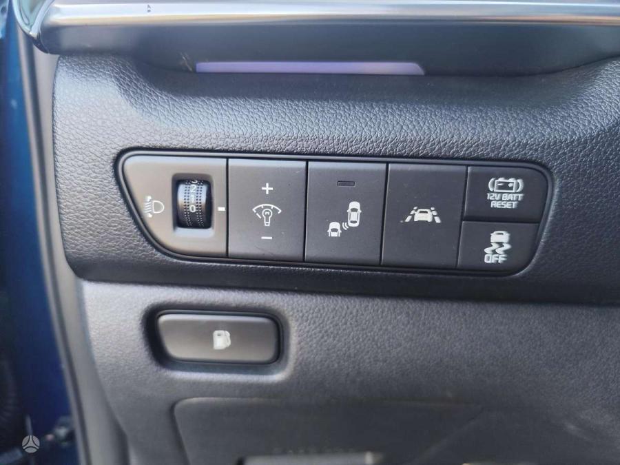 Zils Kia Niro 2020 Kauņa, ar dzinēja tilpumu 1.60 L un nobraukumu 140 tūkst. km par 13999 €, foto 14 vietnē AUTOMOTO.COM.LV