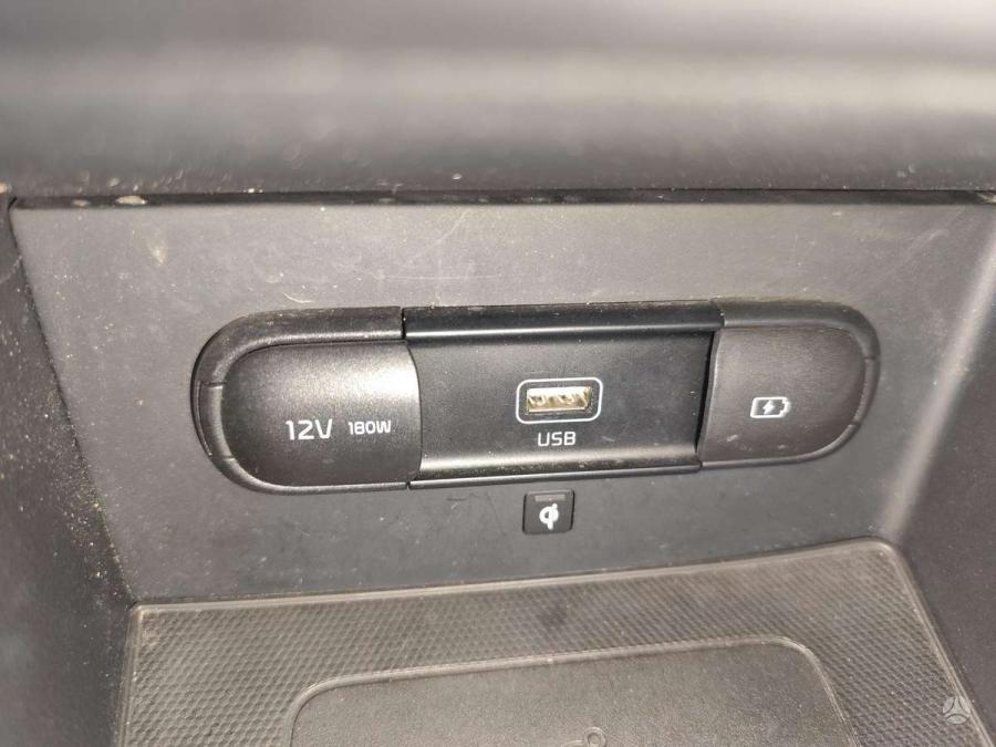 Zils Kia Niro 2020 Kauņa, ar dzinēja tilpumu 1.60 L un nobraukumu 140 tūkst. km par 13999 €, foto 21 vietnē AUTOMOTO.COM.LV