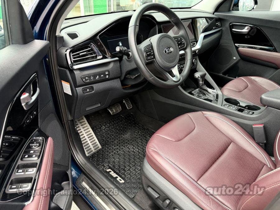 Zils Kia Niro 2021 Tallina, ar dzinēja tilpumu 1.60 L un nobraukumu 63 tūkst. km par 20900 €, foto 8 vietnē AUTOMOTO.COM.LV
