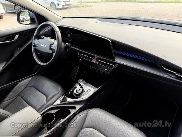 Zils Kia Niro 2023 Tallina, ar dzinēja tilpumu 0.00 L un nobraukumu 54 tūkst. km par 29500 €, foto 5 vietnē AUTOMOTO.COM.LV