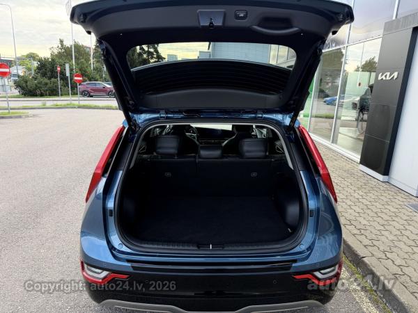 Zils Kia Niro 2023 Tallina, ar dzinēja tilpumu 0.00 L un nobraukumu 54 tūkst. km par 29500 €, foto 7 vietnē AUTOMOTO.COM.LV