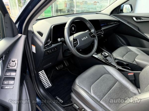 Zils Kia Niro 2023 Tallina, ar dzinēja tilpumu 0.00 L un nobraukumu 54 tūkst. km par 29500 €, foto 8 vietnē AUTOMOTO.COM.LV