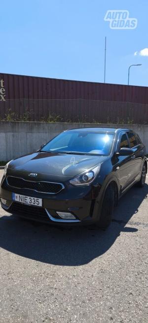 Brown Kia Niro 2017 in Vilnius, with an engine capacity of 1.60 L and mileage of 203 thousand km for 10000 €, photo 9 on AUTOMOTO.COM.LV