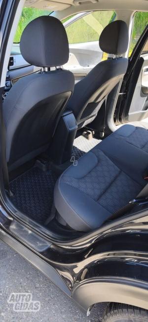 Brown Kia Niro 2017 in Vilnius, with an engine capacity of 1.60 L and mileage of 203 thousand km for 10000 €, photo 10 on AUTOMOTO.COM.LV