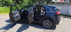 Brown Kia Niro 2017 in Vilnius, with an engine capacity of 1.60 L and mileage of 203 thousand km for 10000 €, photo 12 on AUTOMOTO.COM.LV