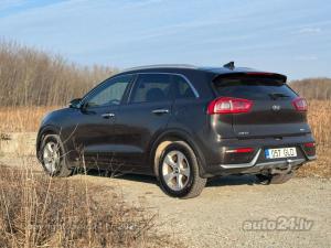 Brūns Kia Niro 2017 Tallina, ar dzinēja tilpumu 1.60 L un nobraukumu 232 tūkst. km par 10101 €, foto 8 vietnē AUTOMOTO.COM.LV