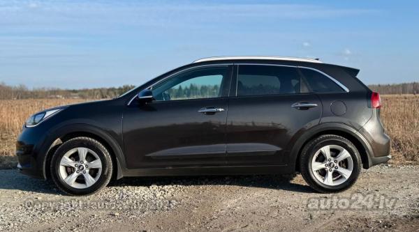 Brūns Kia Niro 2017 Tallina, ar dzinēja tilpumu 1.60 L un nobraukumu 232 tūkst. km par 10101 €, foto 9 vietnē AUTOMOTO.COM.LV