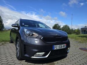 Kia Niro 2018 in Taurage, with an engine capacity of 1.59 L and mileage of 207 thousand km for 9900 €, photo  on AUTOMOTO.COM.LV