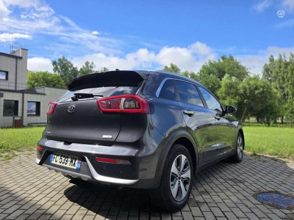 Kia Niro 2018 Tauragė, ar dzinēja tilpumu 1.59 L un nobraukumu 207 tūkst. km par 9900 €, foto 7 vietnē AUTOMOTO.COM.LV