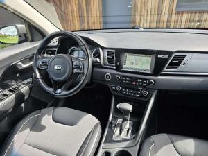 Kia Niro 2018 in Taurage, with an engine capacity of 1.59 L and mileage of 207 thousand km for 9900 €, photo 23 on AUTOMOTO.COM.LV