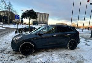 Kia Niro 2019 in Vilnius, with an engine capacity of 1.60 L and mileage of 265 thousand km for 7300 €, photo 4 on AUTOMOTO.COM.LV