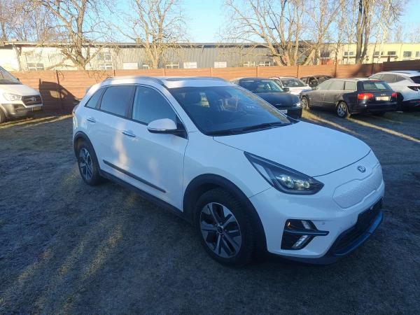 Kia Niro 2020 Marijampole, ar dzinēja tilpumu 0.00 L un nobraukumu 80 tūkst. km par 16999 €, foto 2 vietnē AUTOMOTO.COM.LV
