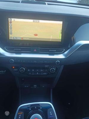 Kia Niro 2020 in Marijampole, with an engine capacity of 0.00 L and mileage of 80 thousand km for 16999 €, photo 16 on AUTOMOTO.COM.LV