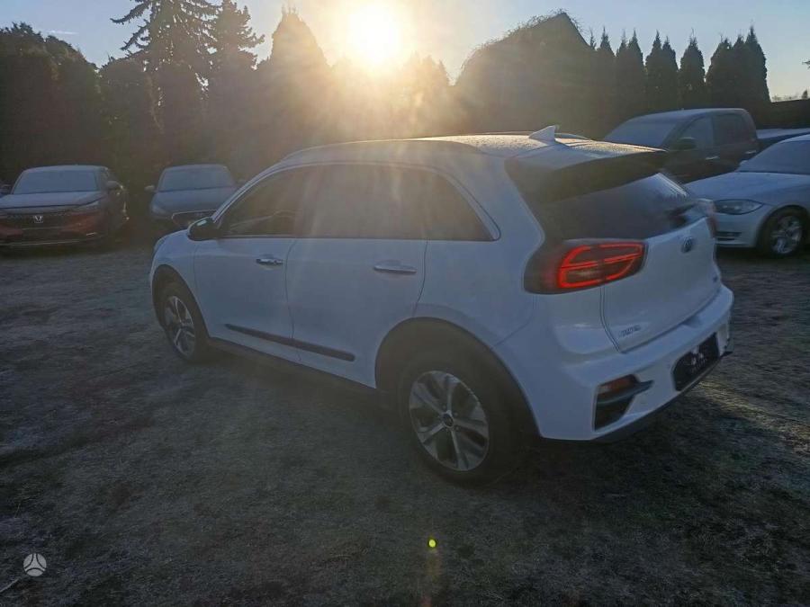 Kia Niro 2020 in Marijampole, with an engine capacity of 0.00 L and mileage of 80 thousand km for 16999 €, photo 26 on AUTOMOTO.COM.LV